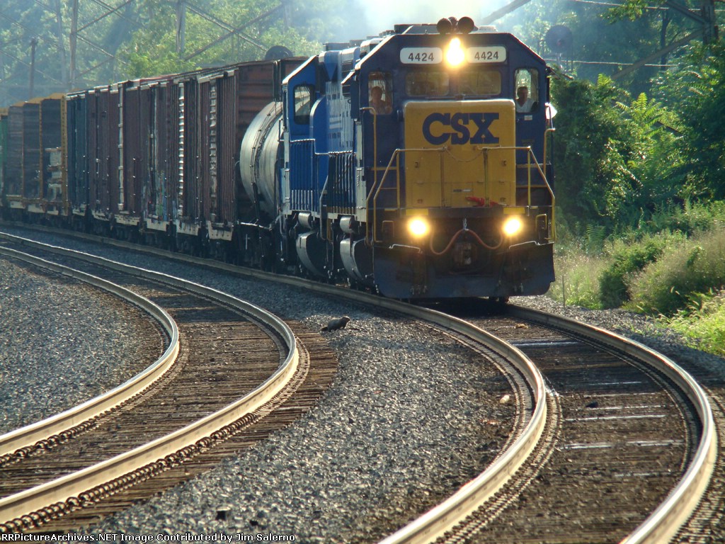 CSX 4424 and friend